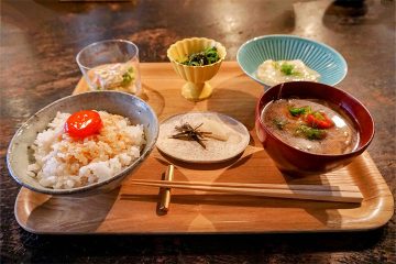 Japanese Breakfast in Osaka | Osaka Metro NiNE